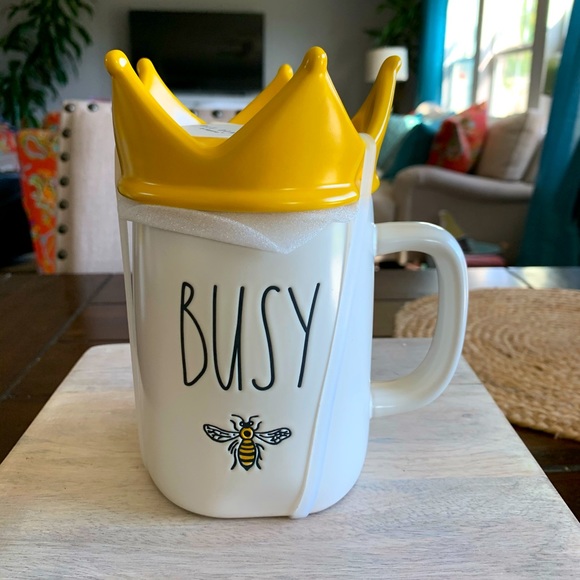 Rae Dunn | Dining | Rae Dunn Busy Bee Mug With Crown Topper Nwt | Poshmark